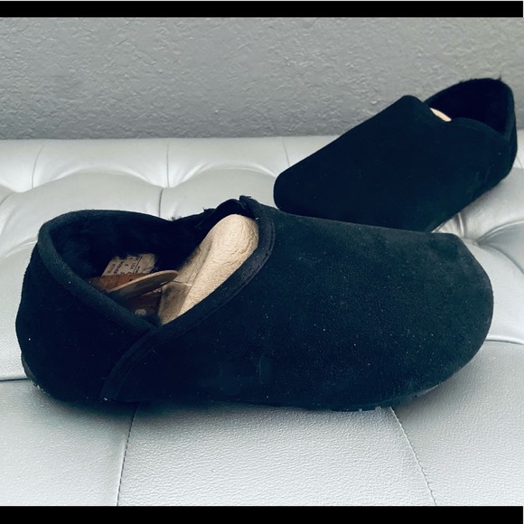 Otz | Shoes | Otz Shoes Black Suede Shearling Lined Slipon Shoes ...